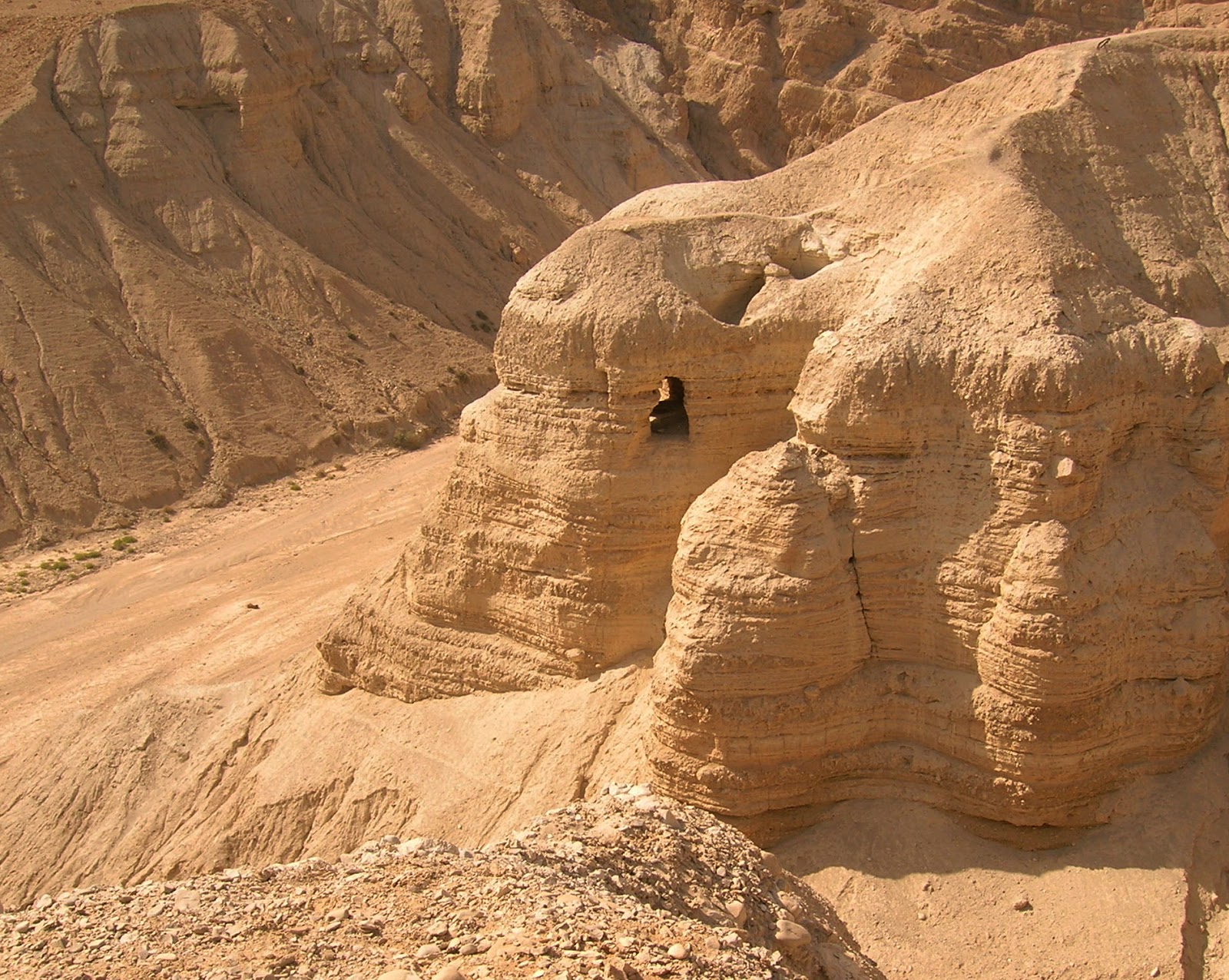 Ancient Tides: Dead Sea Cave Yielding More Artifacts