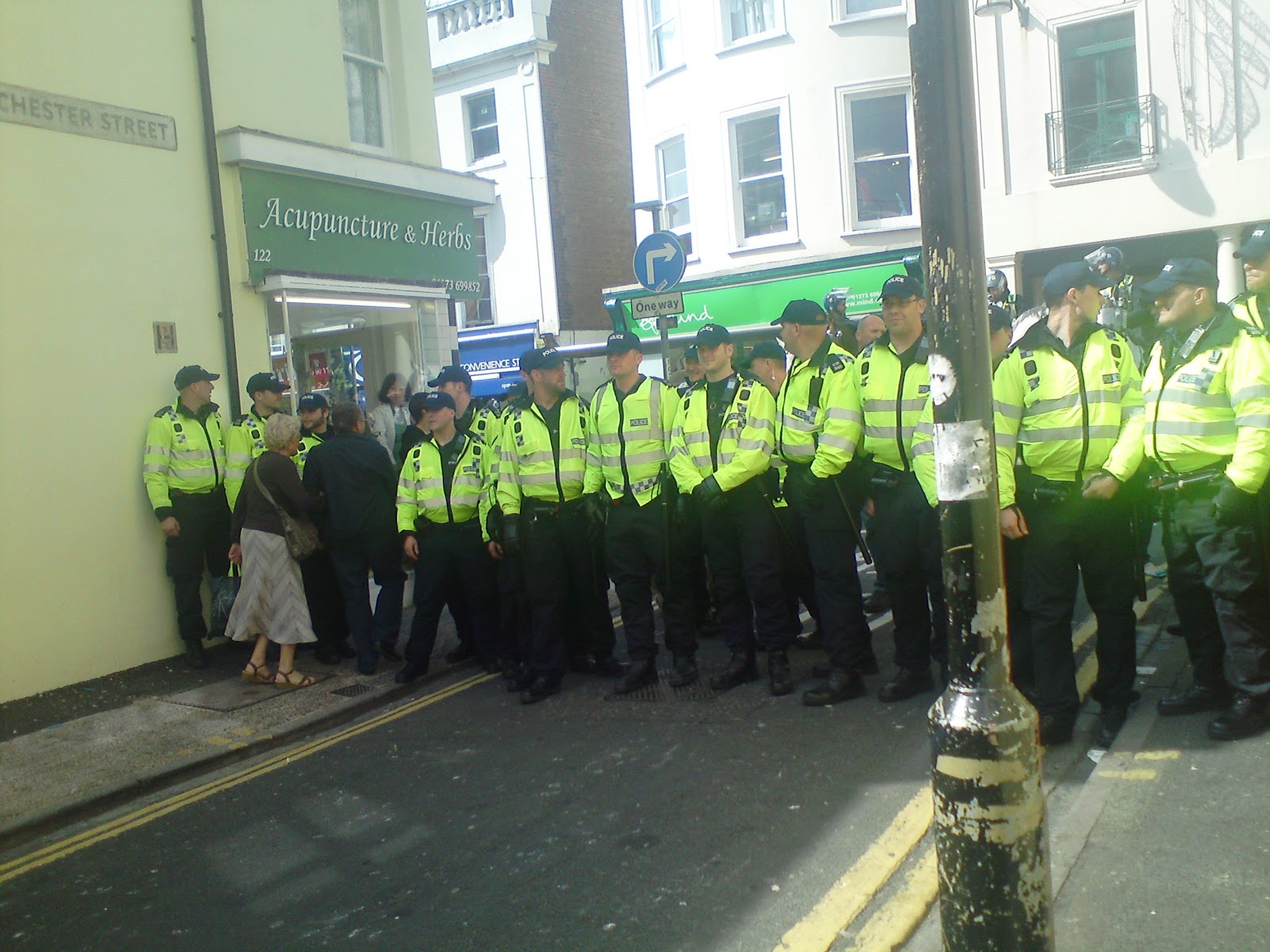 Tony Greenstein's Blog: EDL Flee Brighton With Their Tails Between ...