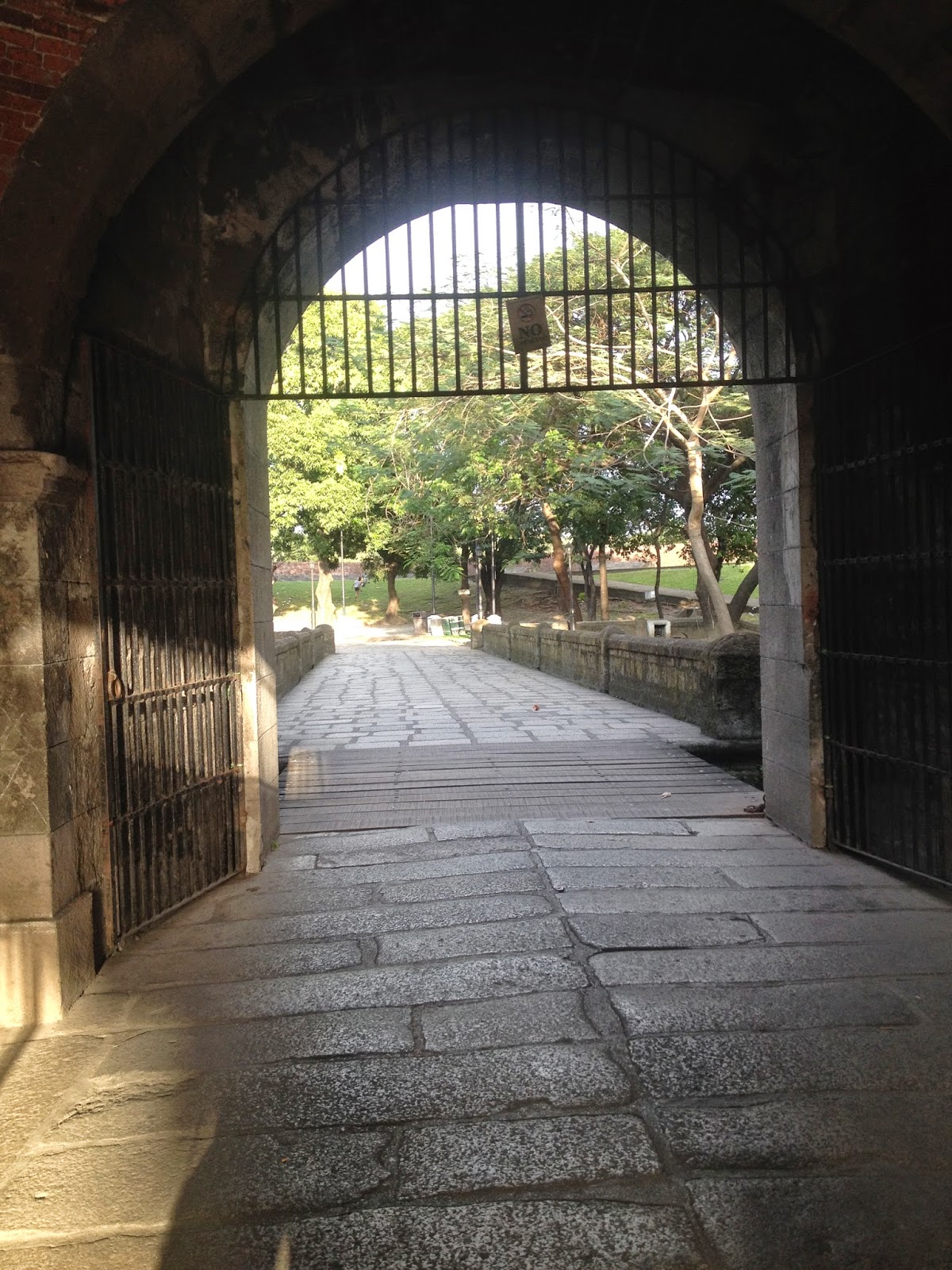 Sugary Fancies: ROADTRiP | Intramuros - The Walled City