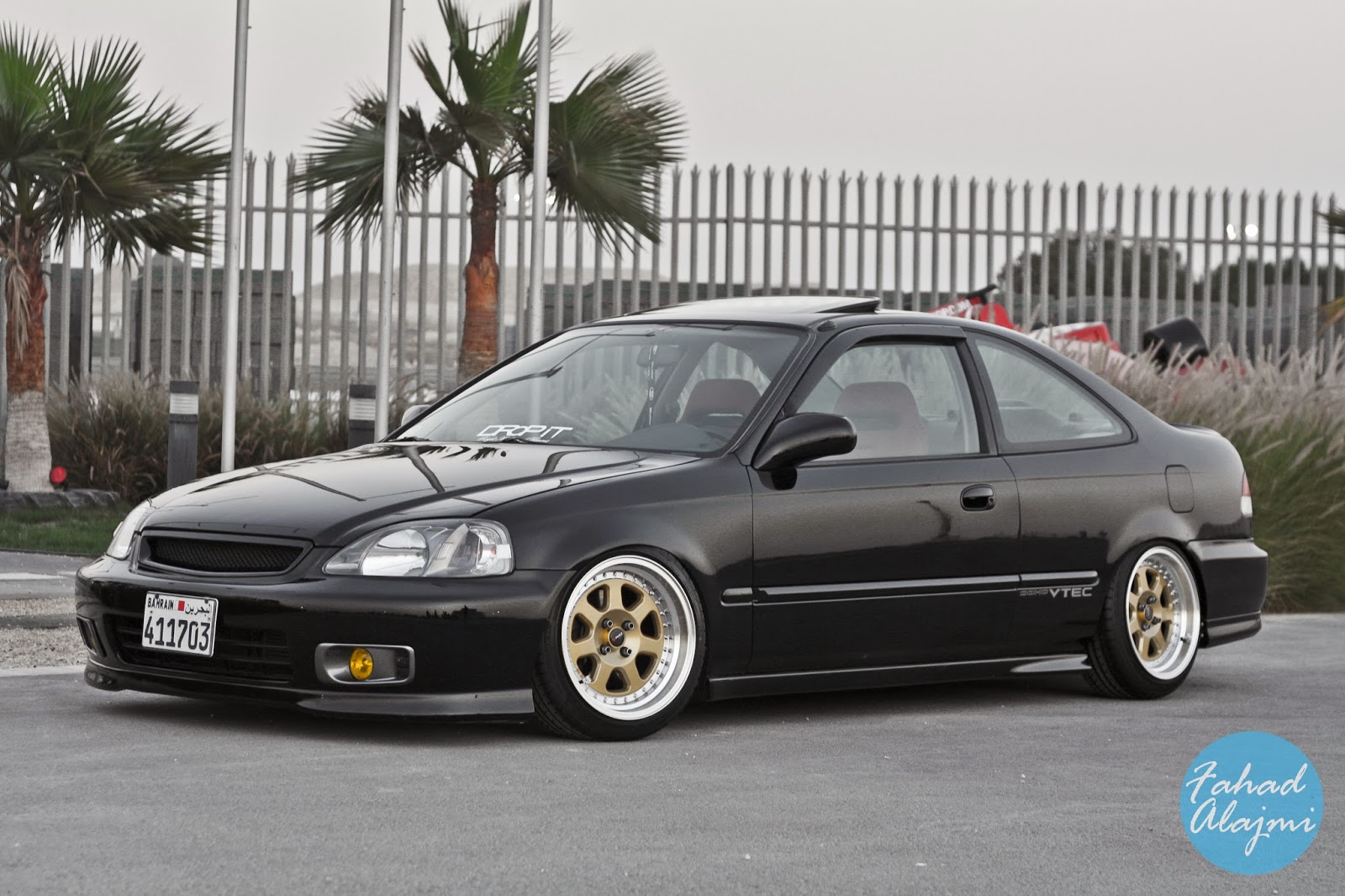 Dropitcrew: Rollin' in the streets of bahrain: Stanced EM1 & Lowered ...