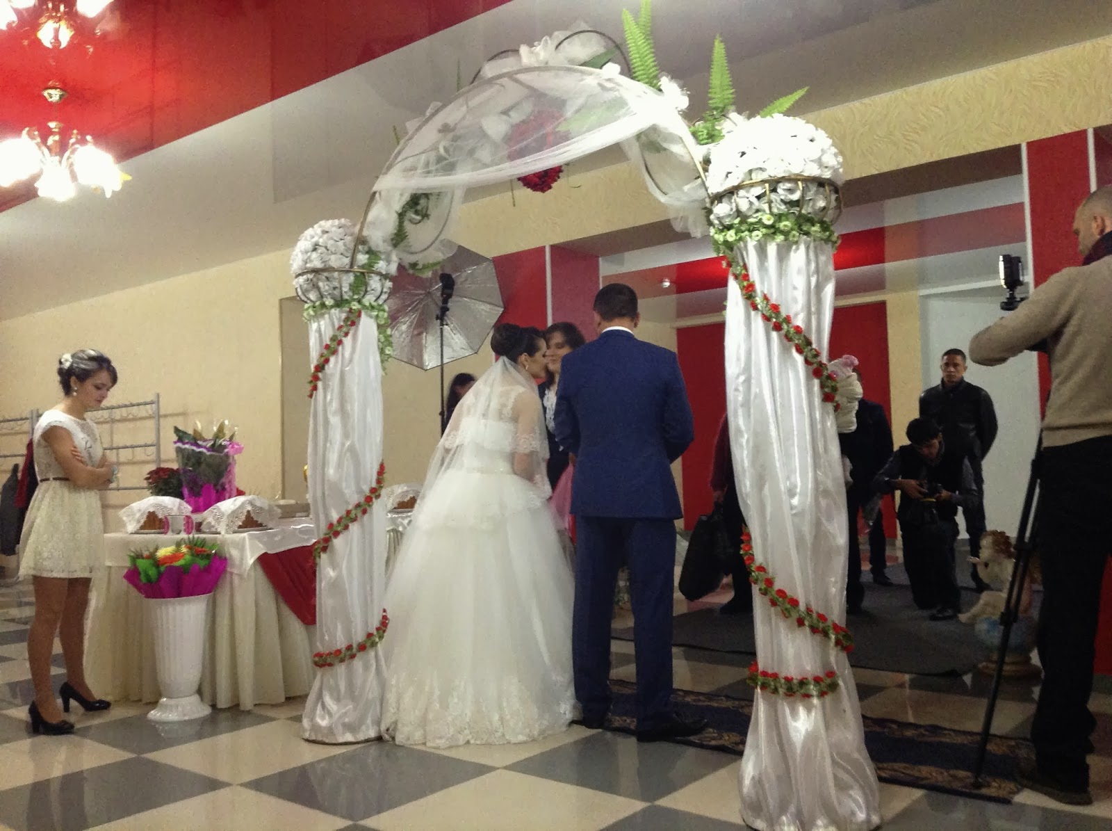 Meandering to Moldova: Moldovan Wedding