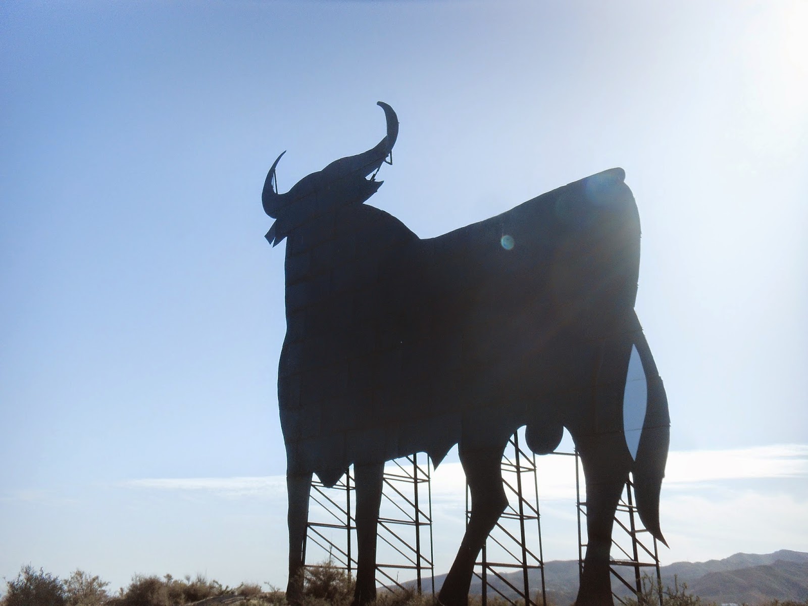 Maravillas de Almería: ¿El toro de Rioja o el toro de Benahadux?