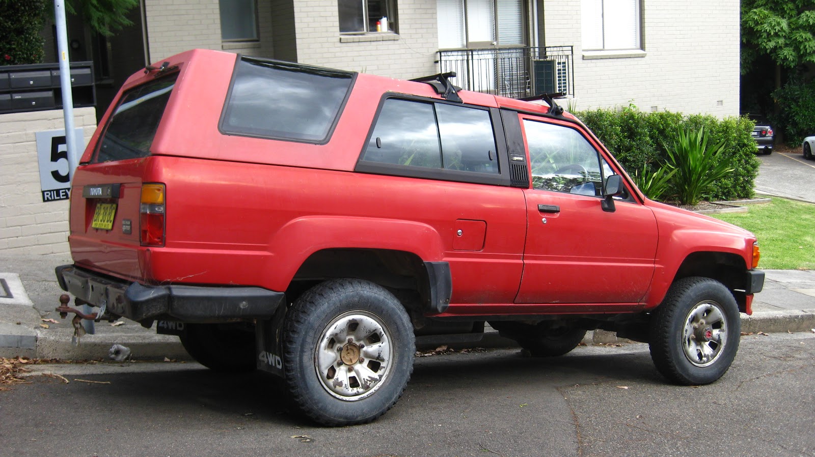 Aussie Old Parked Cars: 1989 Toyota 4Runner