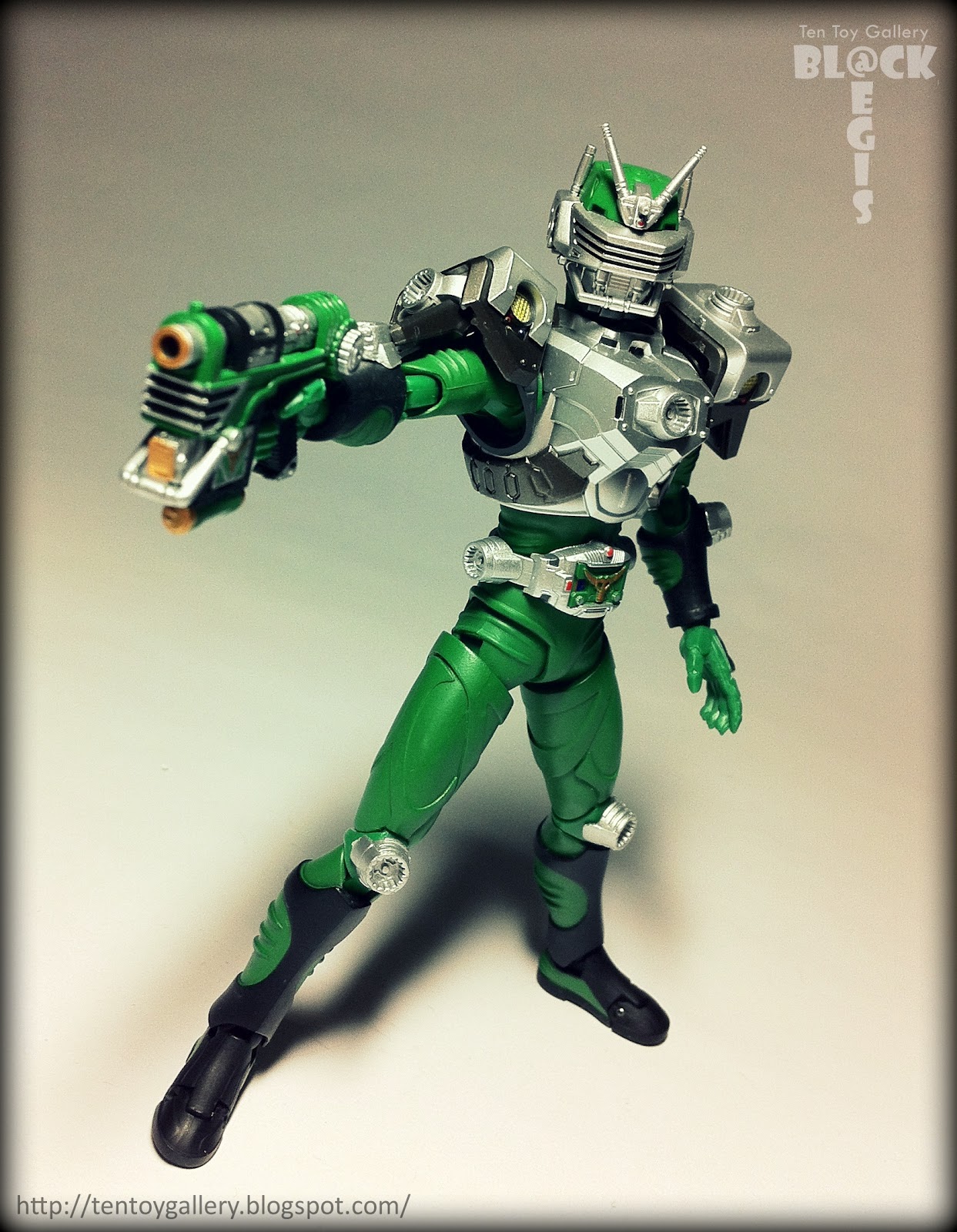 Ten Toy Gallery: Review: S.H.Figuarts Masked Rider Zolda