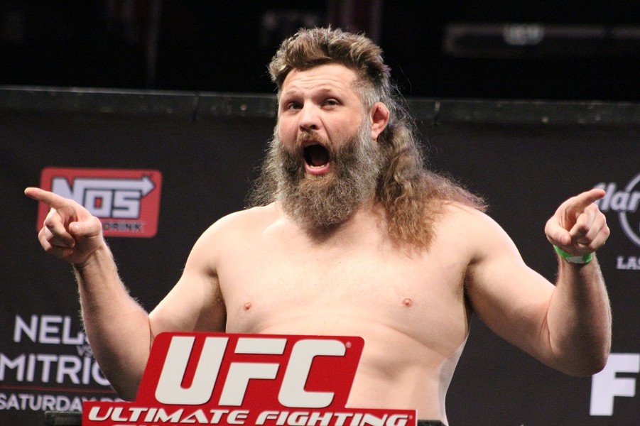 The King Warriors: Roy Nelson es nuevo peleador del Bellator MMA