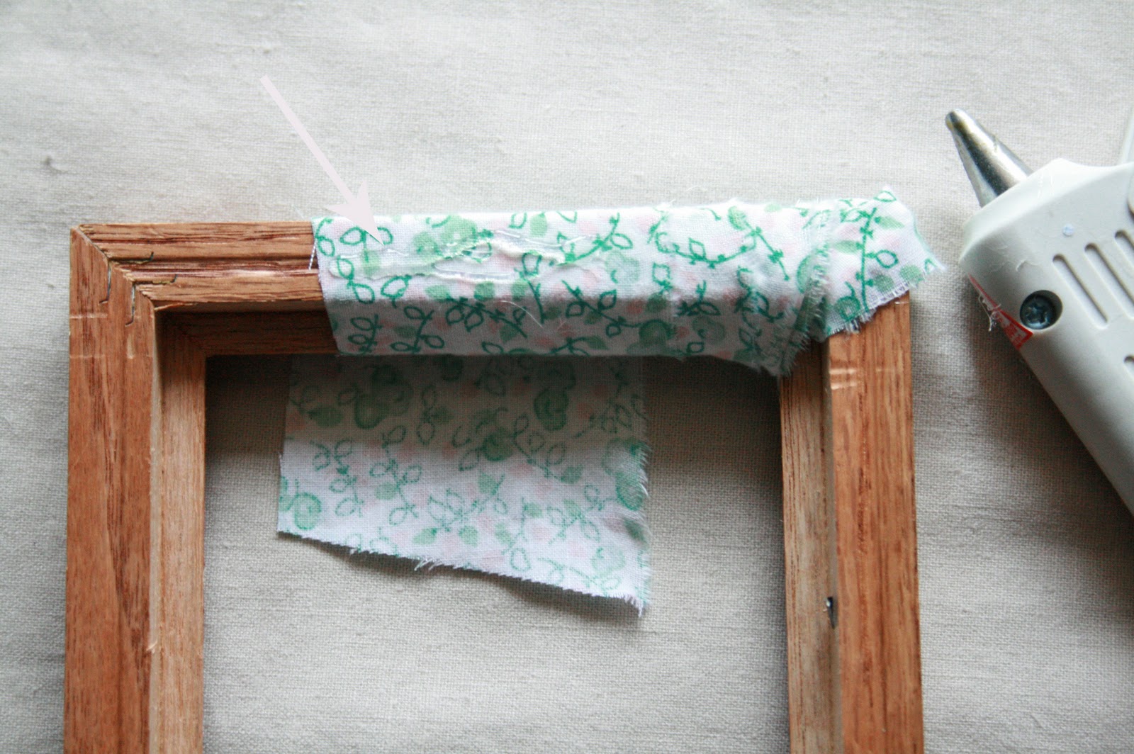 The Creative Place: DIY :: Fabric Scrap Wrapped Frame