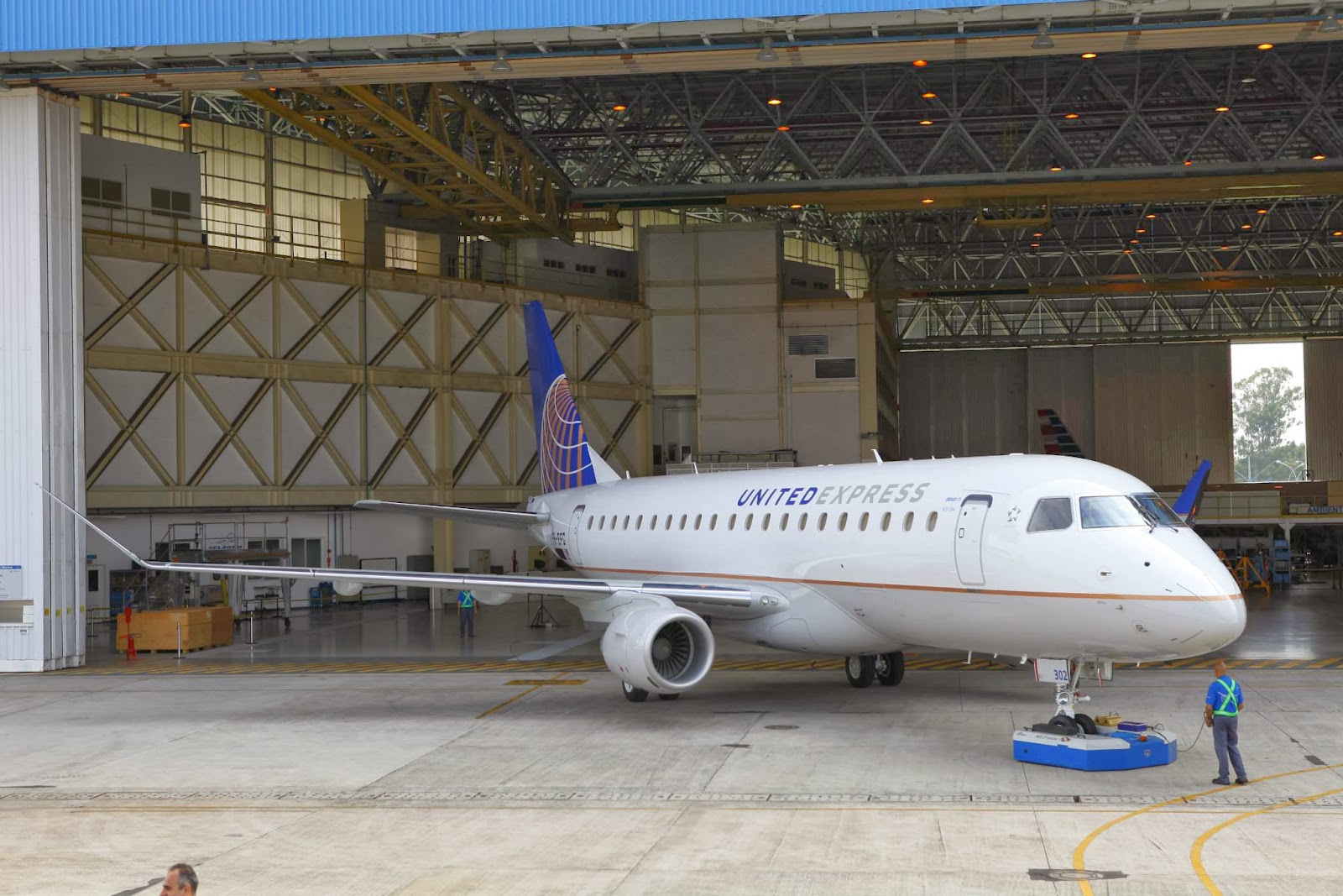 Direto da Pista: Embraer apresenta E175 com novos winglets
