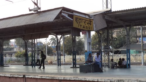 HH Shri Bhola Nathji Memories: Itarsi Station