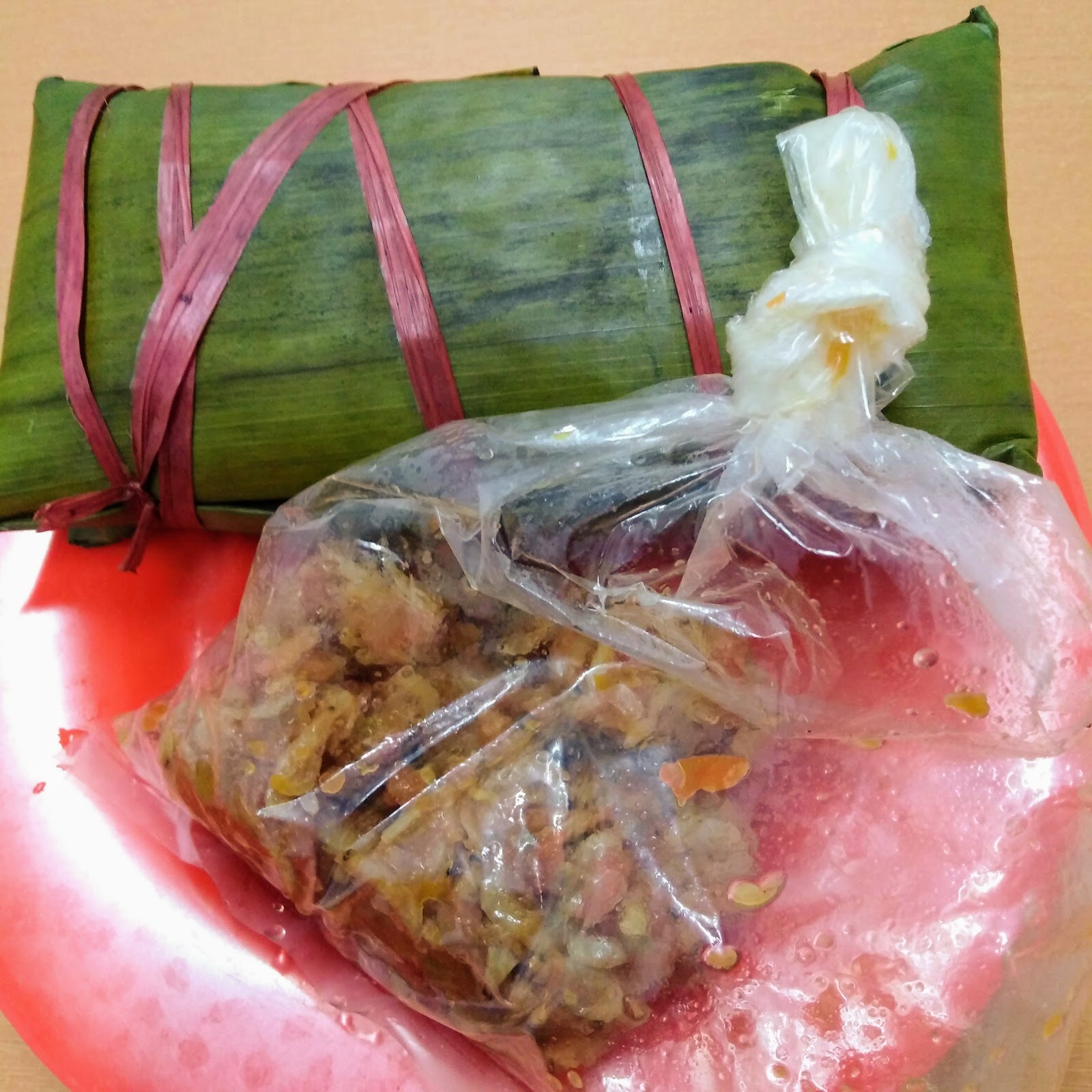 BURAS Makanan khas Makasar.