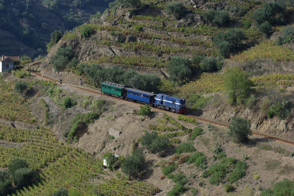 Os Caminhos de Ferro: Linha do Corgo - um pouco de história