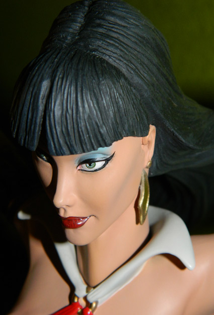 Hot Toys / Sideshow Collectibles - Escala 1/6: Sideshow Vampirella ...