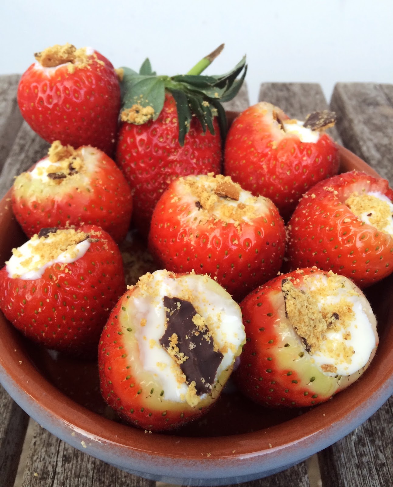 Cheesecake Stuffed Strawberries | The Betty Stamp