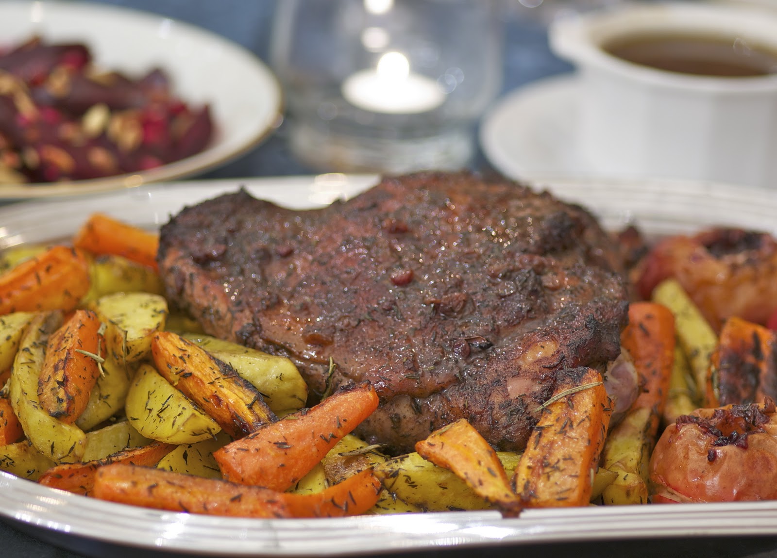 Sezoninė virtuvė: Kalakutienos kumpis su bruknėmis