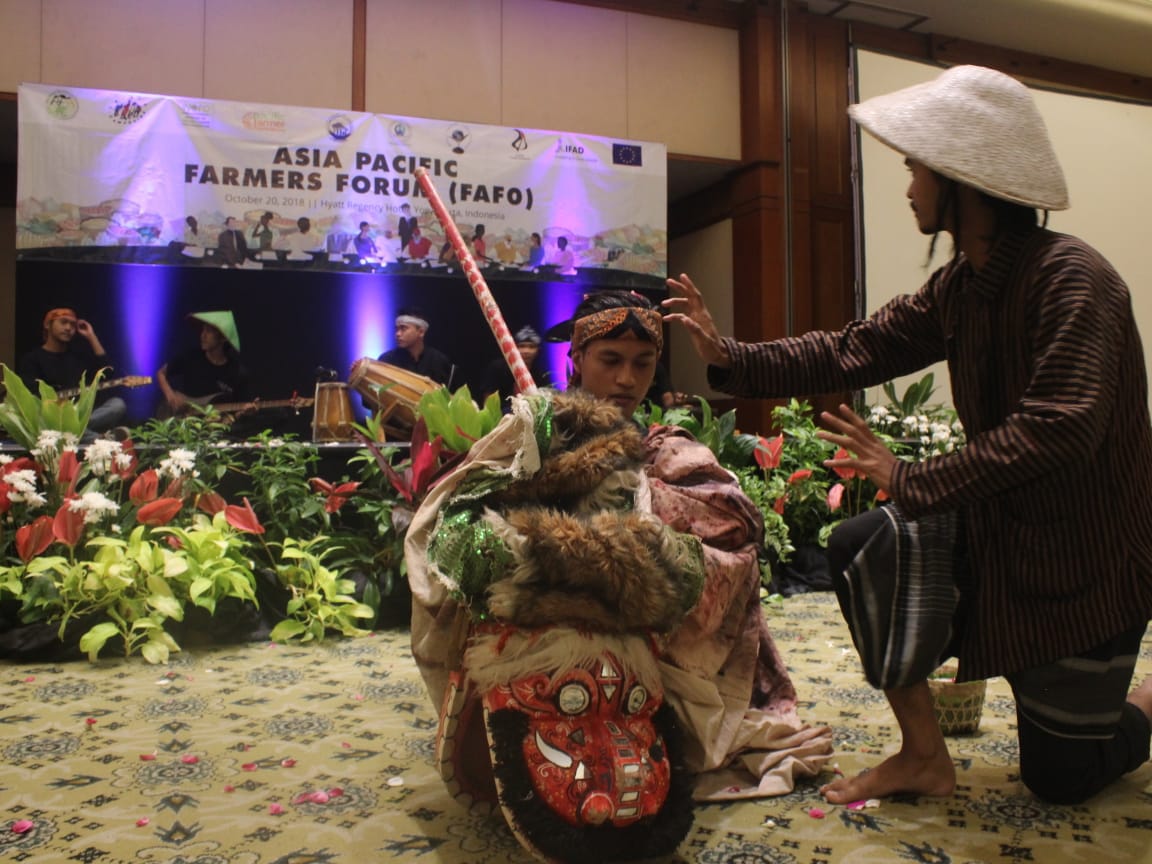 Kesenian Berokan Indramayu Tampil di Kancah Internasional - Guntur ...
