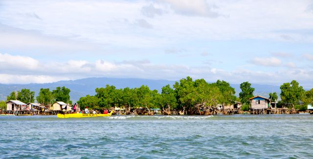 In Pinay's footsteps: THE ROAD TO LAYAG-LAYAG YELLOW BOAT VILLAGE