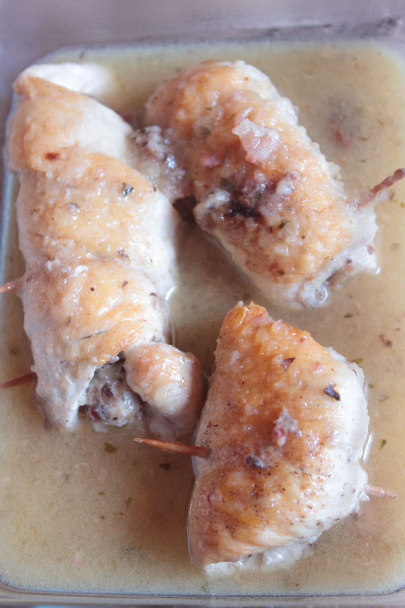 Rollitos de pechuga en salsa