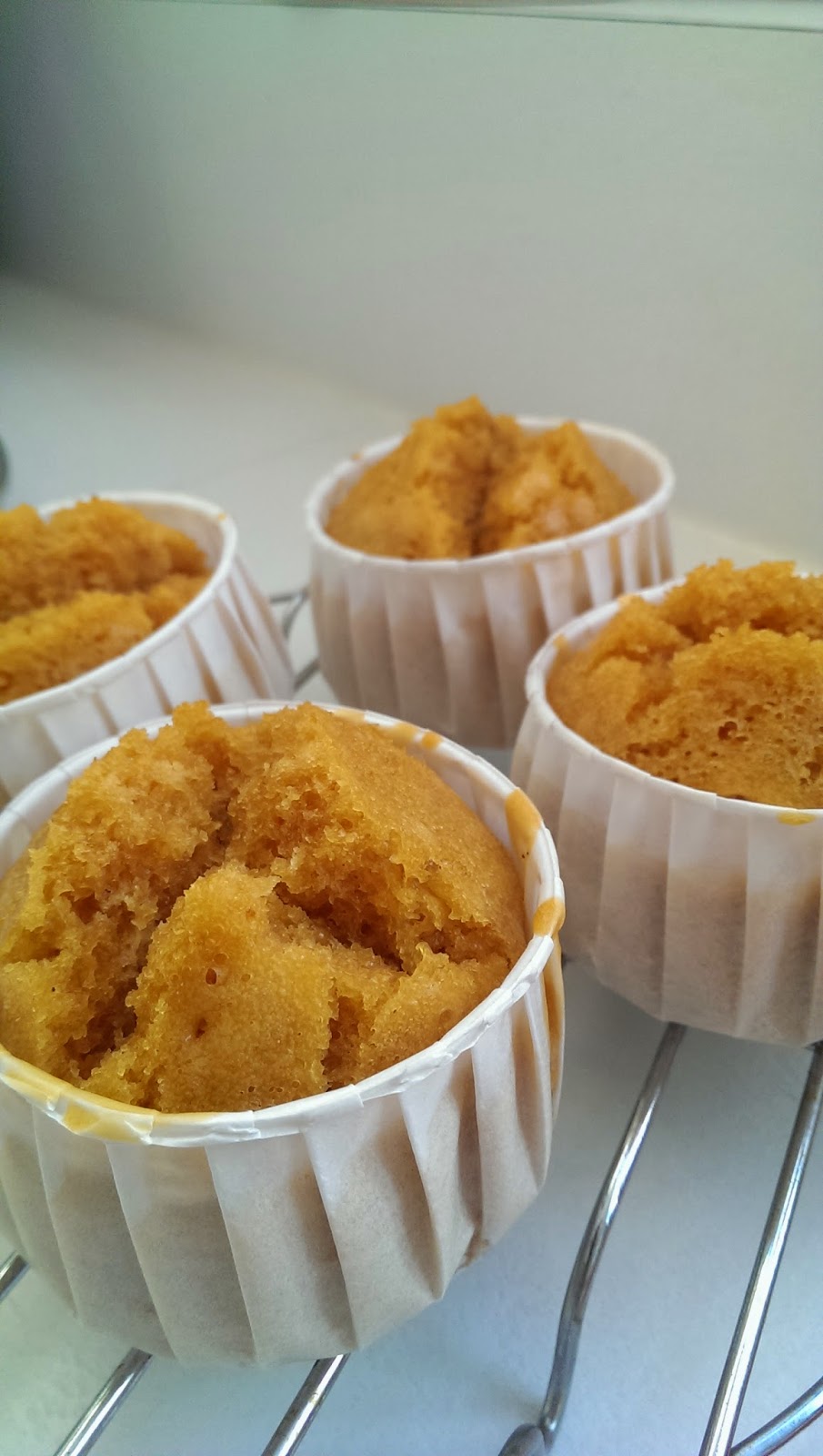 Lulumummy: Gula Melaka steamed cupcake