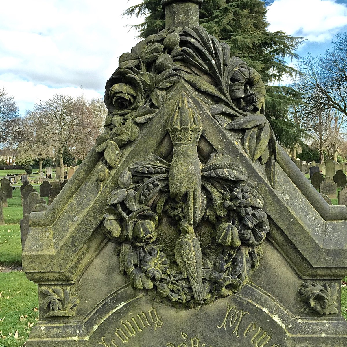 The Graveyard Detective: Gorton Grave Art