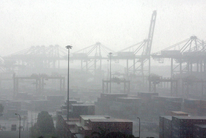 Port of Singapore: Heavy Rain at Port of Singapore