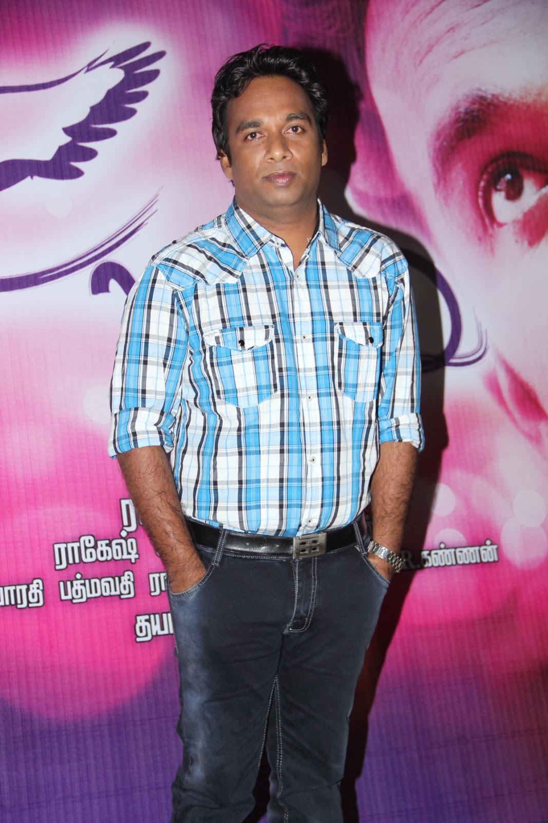picture4comments: Paravai Movie Team Interview Stills