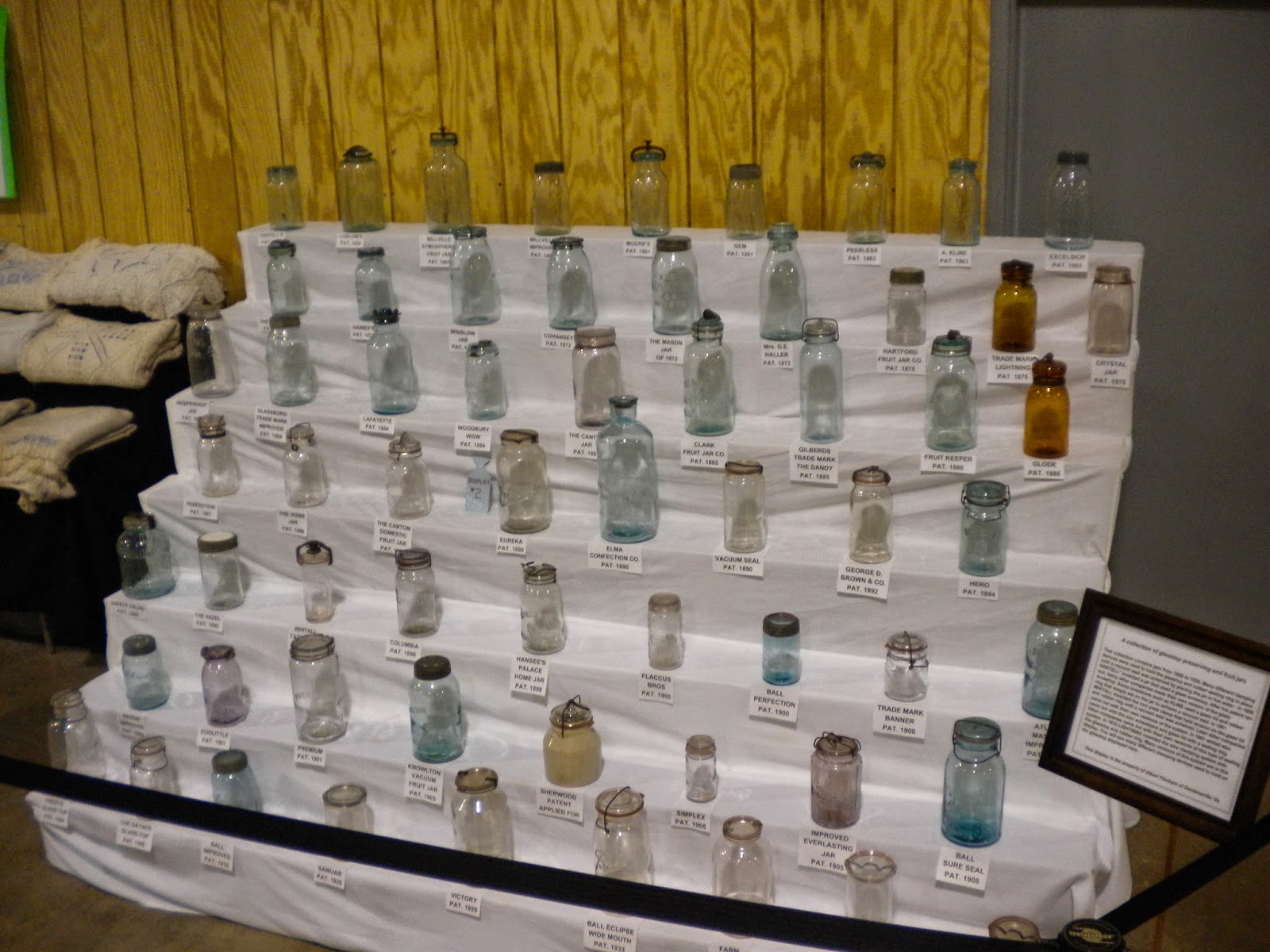 RightsideVA: The Historical Bottle Diggers of Virginia bottle show...
