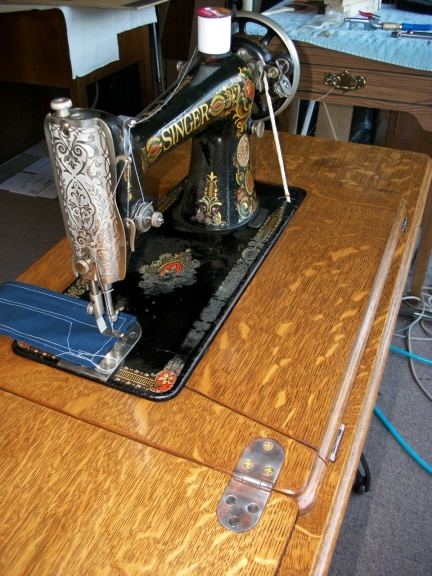 Perfect Stitch: Just another Singer Model 66 Treadle Restoration