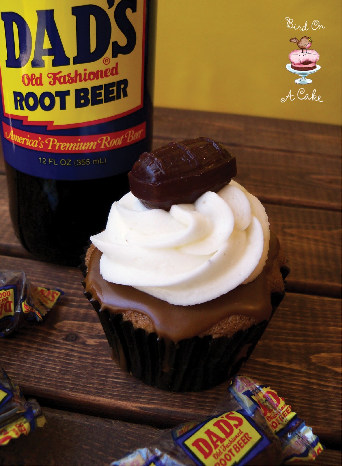 Bird On A Cake: Root Beer Float Cupcakes for Father's Day