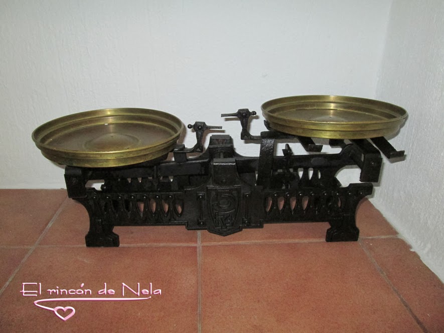 El Rincón de Nela: BÁSCULA ANTÍGUA. (nº id.: R 7019)