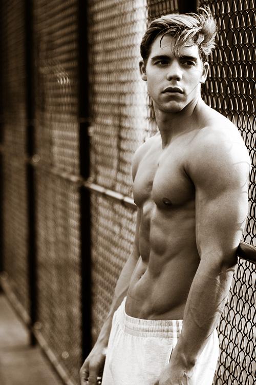 Sexiest Man Style: Chris- Campanioni