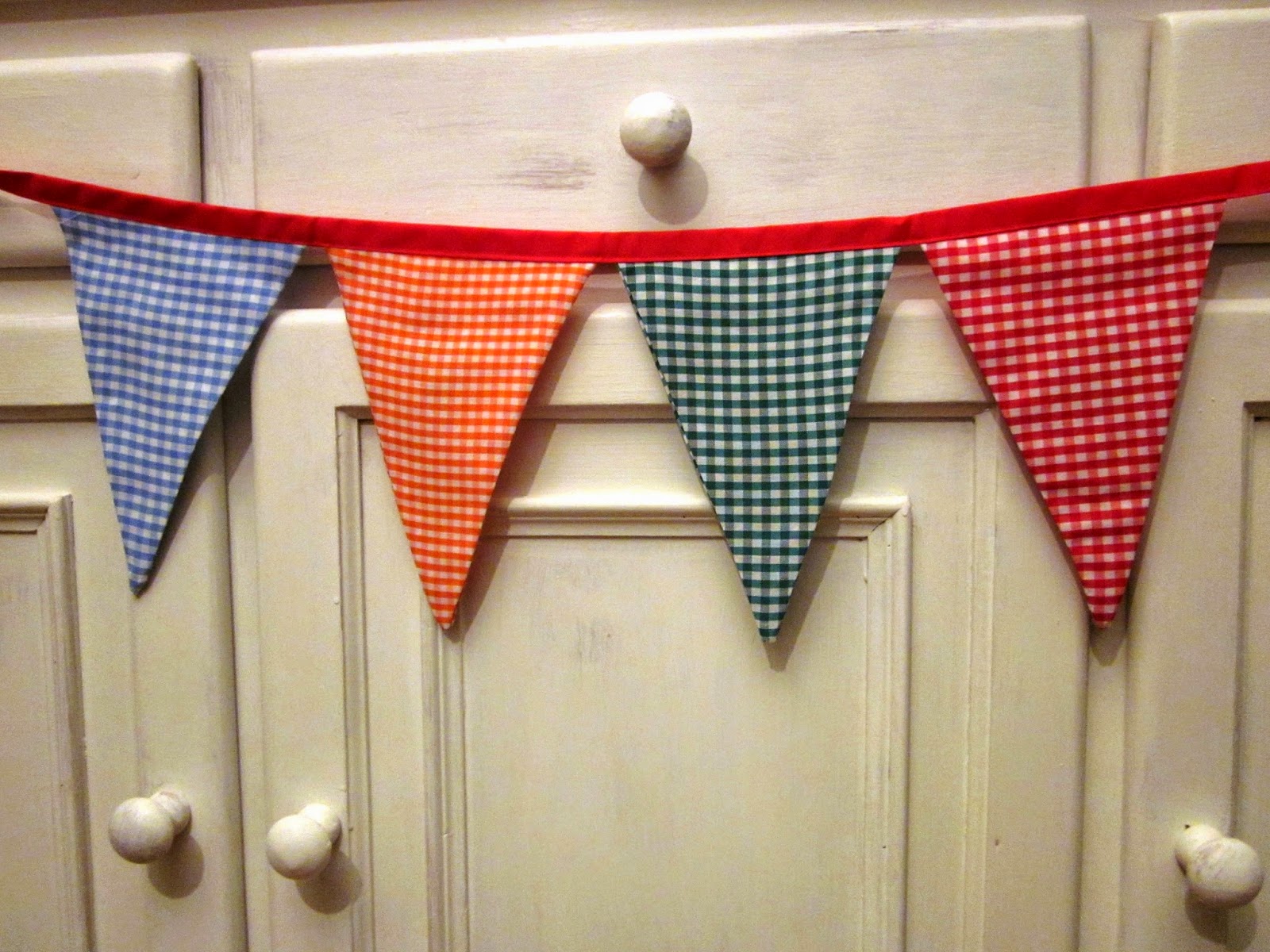 El Zaguan de Susana : BANDERINES DE TELA PERSONALIZADOS