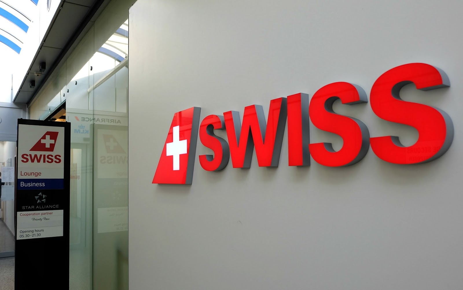 CH32 - UK Lifestyle Blog: FLYING BUSINESS CLASS WITH SWISS AIR