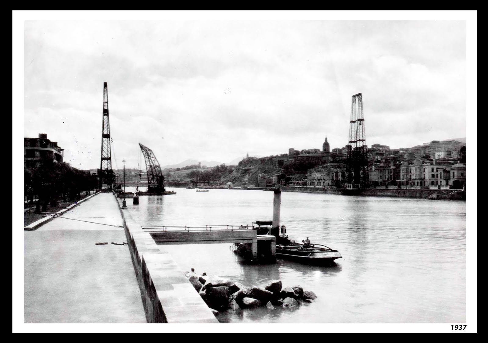 El Mareometro Blog: FOTOGRAFIAS DE 1937: EL PUENTE DESTRUIDO Y LA DARSENA