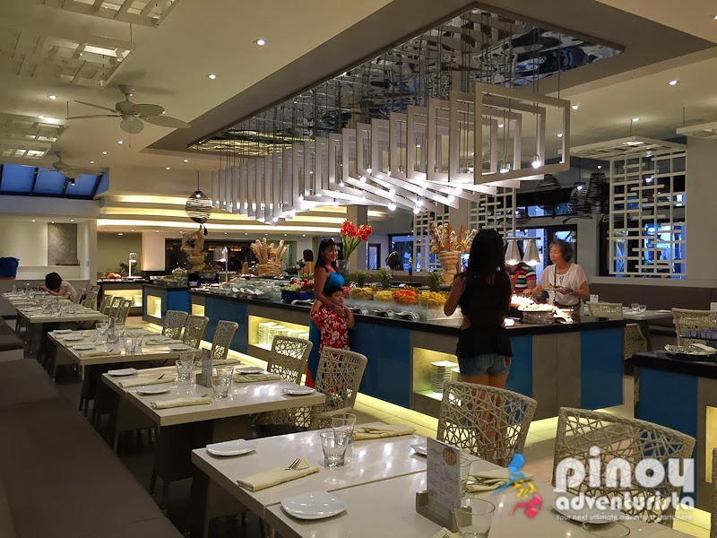 WHERE TO EAT IN BORACAY: Sea Breeze Cafe, "Boracay's Biggest Buffet ...