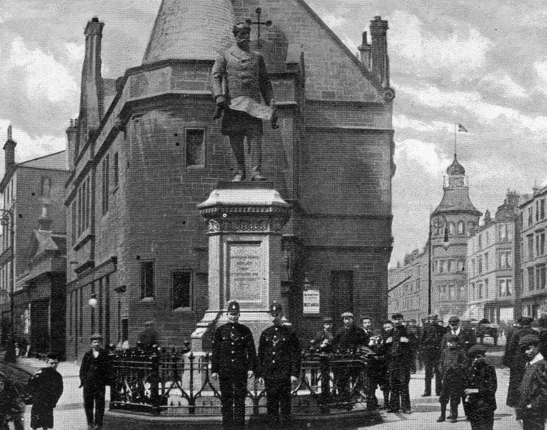 Tour Scotland: Old Photograph Pearce Statue Govan Scotland