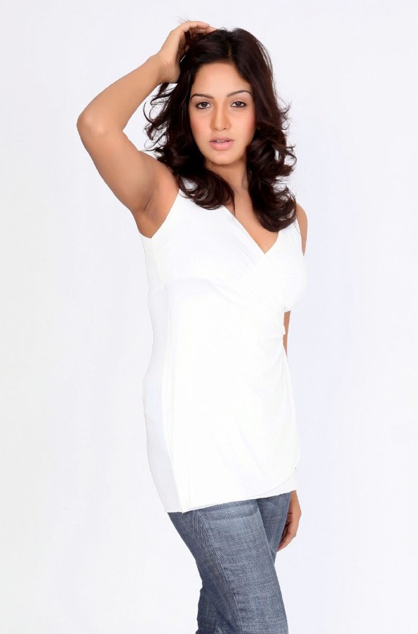 Pavani Reddy Latest Hot Photoshoot Stills | HQ Pics n Galleries