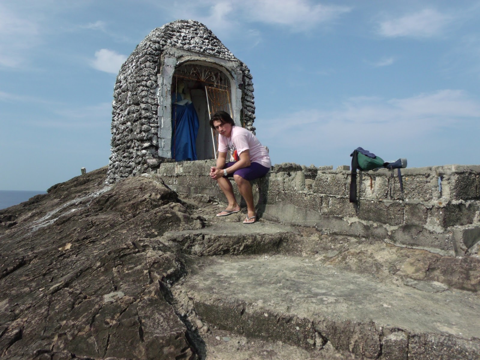 PHILIPPINE BACKPACKERS: The Grotto in Narvacan