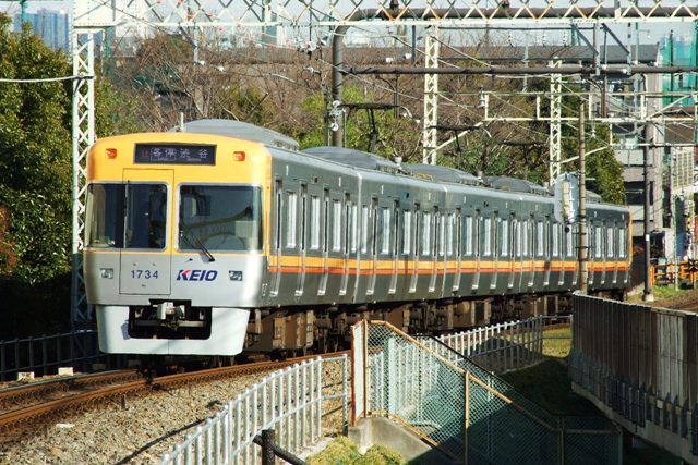 Tokyo Railway Labyrinth: EMU Keio 1000 Series, New Rainbow Colored Trains