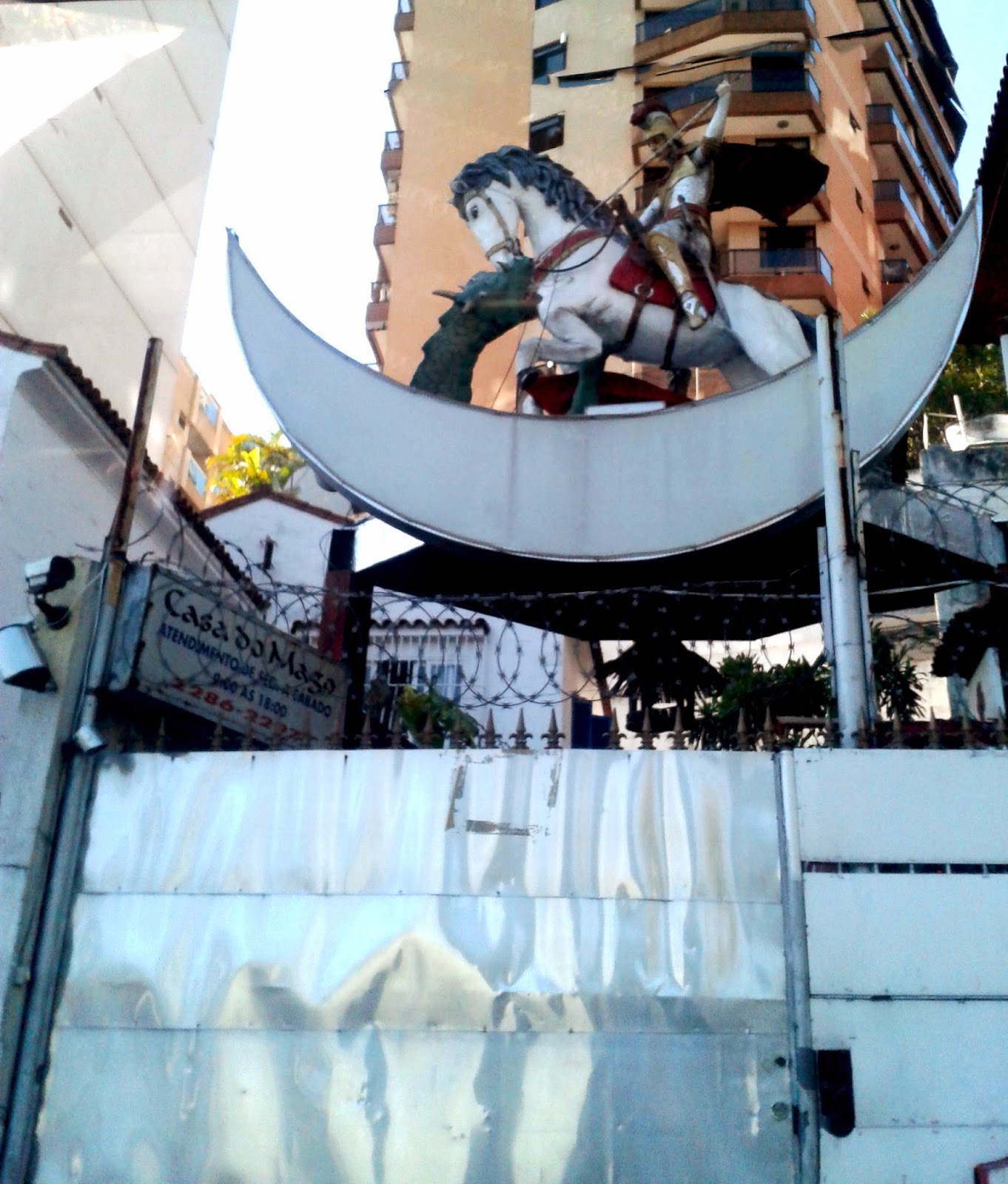 FOTOBLOG MARCEL PEIXOTO: POST 073/2014 - A CASA DO MAGO É ALI