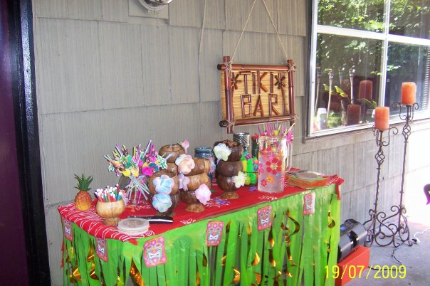 Fizzy Party: First Annual Tiki party
