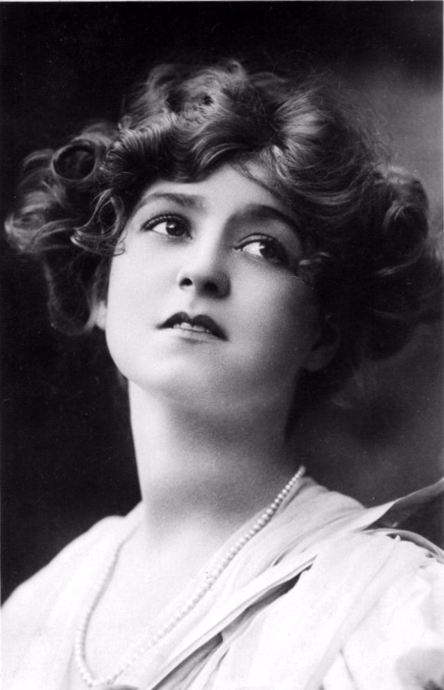 Gabrielle Ray: The World's Most Photographed Woman in the Early 20th ...