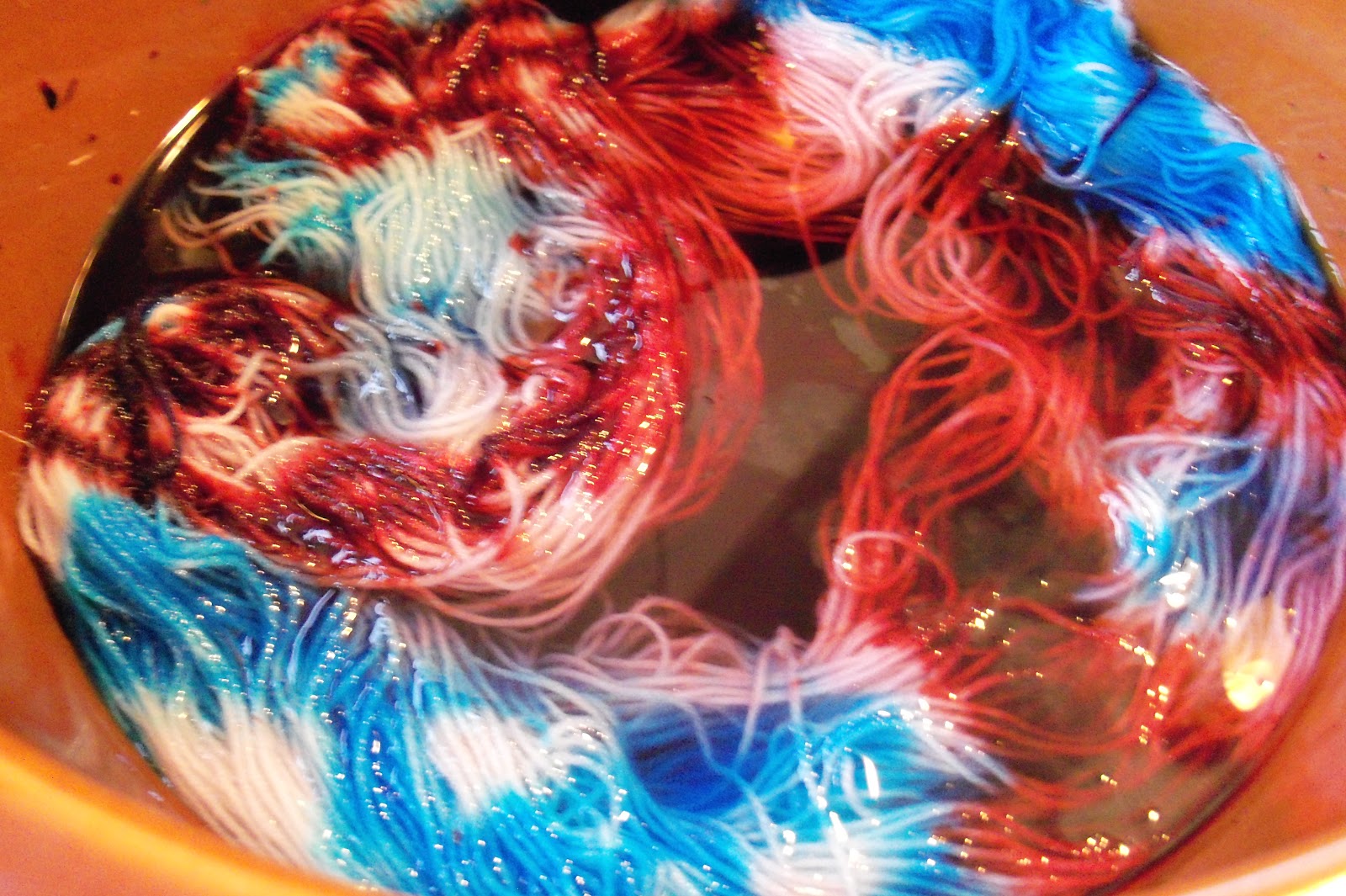 Wild Thyme Creations: Dyeing for New Yarn in 2013