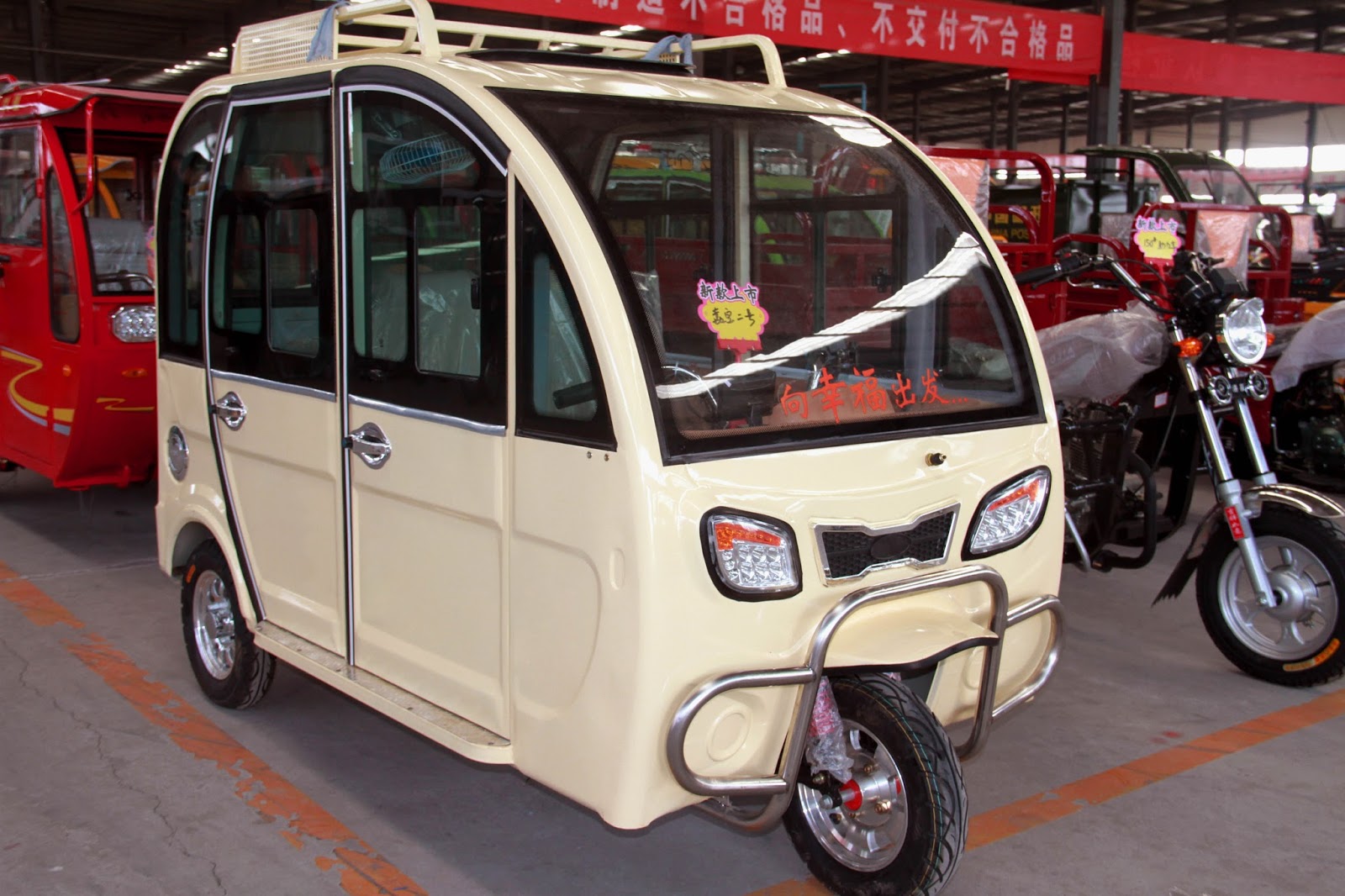 E-trike in South Arica: Enclosed E-tuk tuk