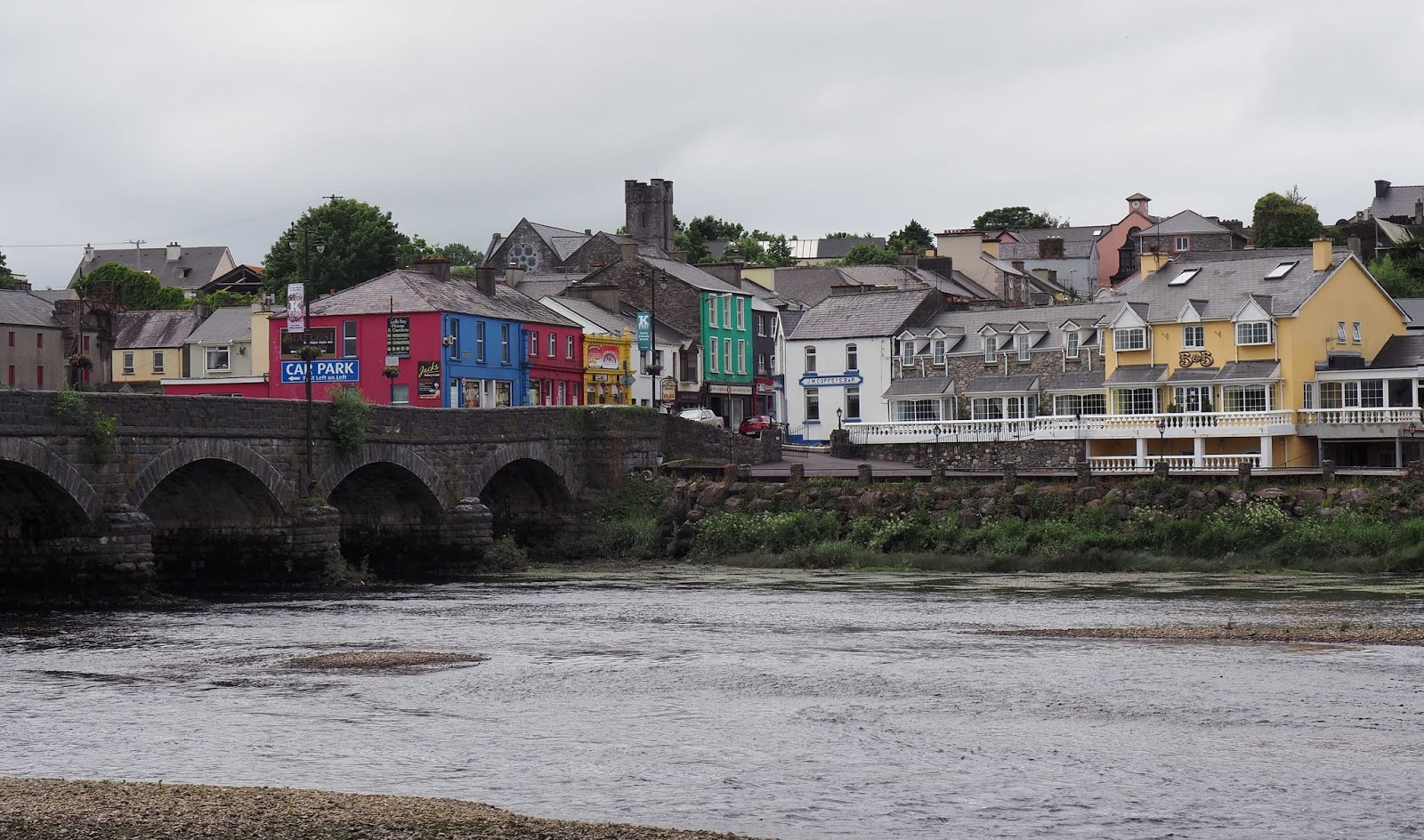 Vihreän saaren emäntä: Killorglin