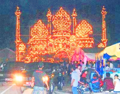 indonesia warna warni: Festival Lampu Colok Bengkalis, Riau