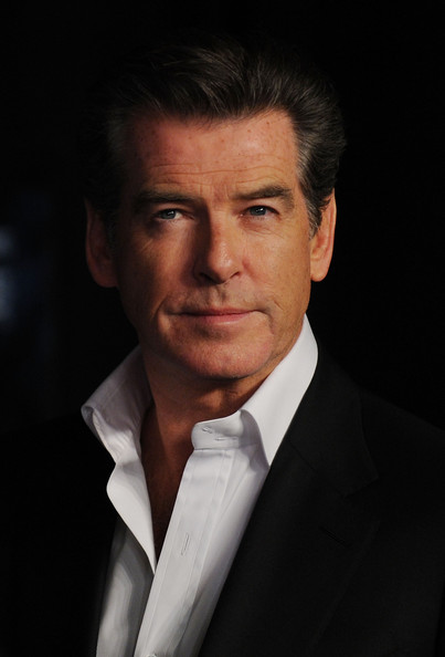 Pierce Brosnan Fanáticos : PIERCE EN EL ESTRENO DE PERCY JACKSON (Vogue)