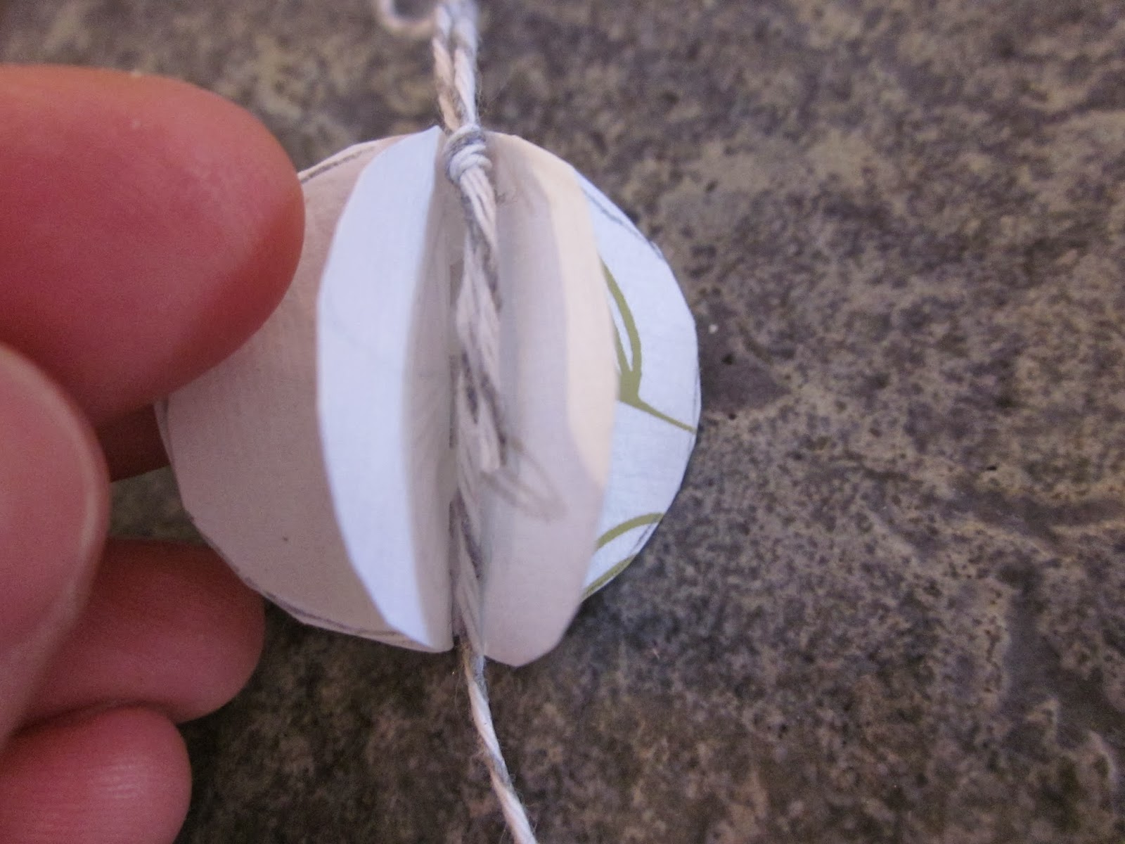 Queen B Creates: Mini Paper Ornaments