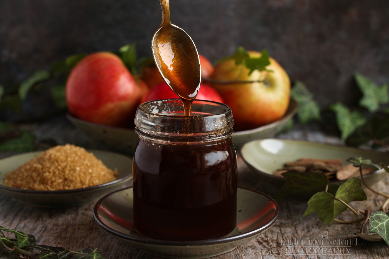 ...konyhán innen - kerten túl...: Appelstroop - Holland almaszirup