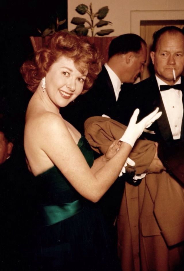 48 Glamorous Color Photos of Susan Hayward in the 1940s and 1950s ...