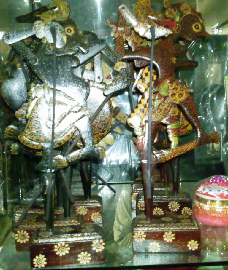 Wayang Golek, Wayang Menak, Wayang Klitikan | Jual Wayang Kulit Khas ...