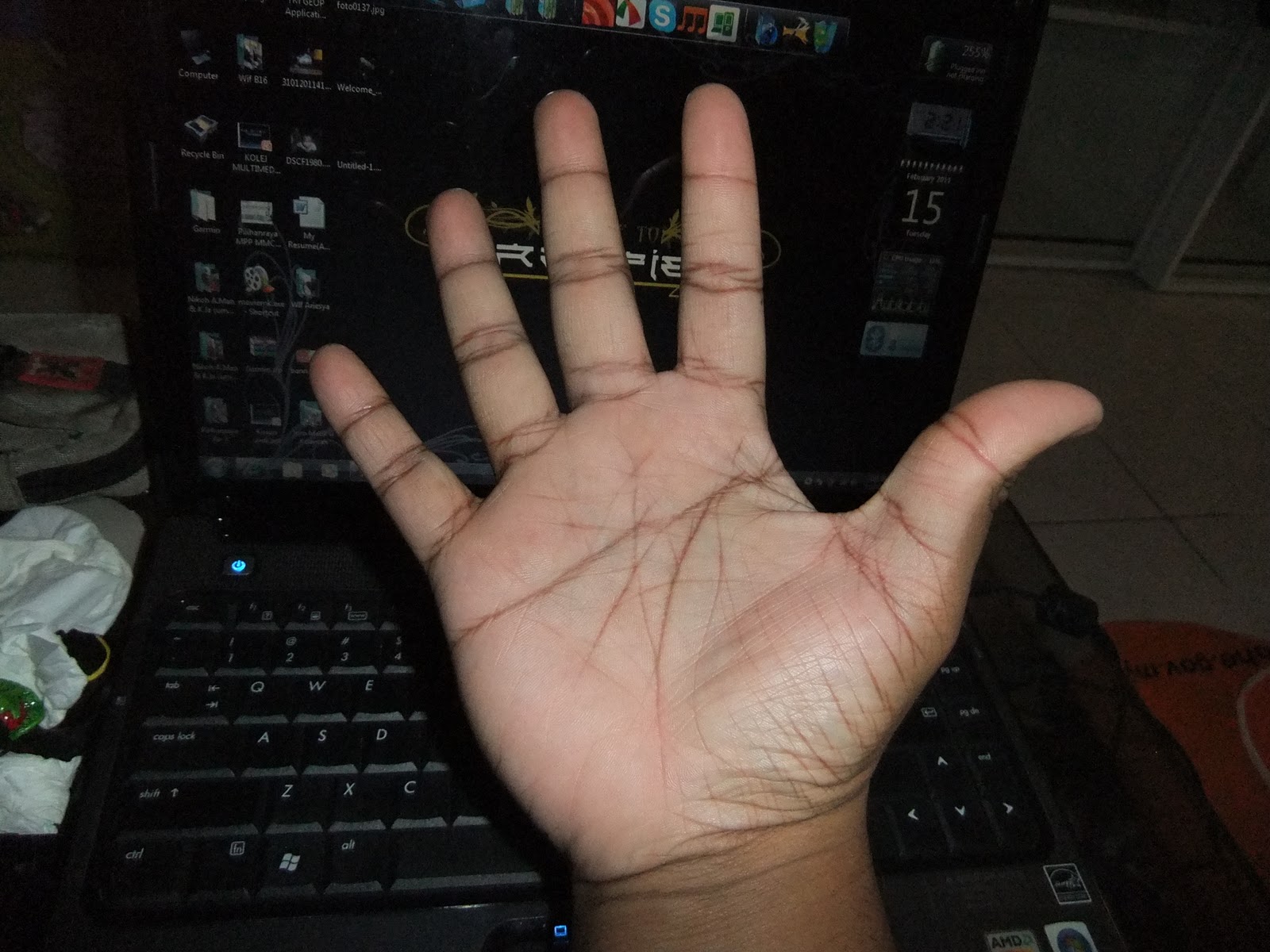 .: Afiq Zaimi :.: Garisan Melintang Di Tapak TanganKu!!